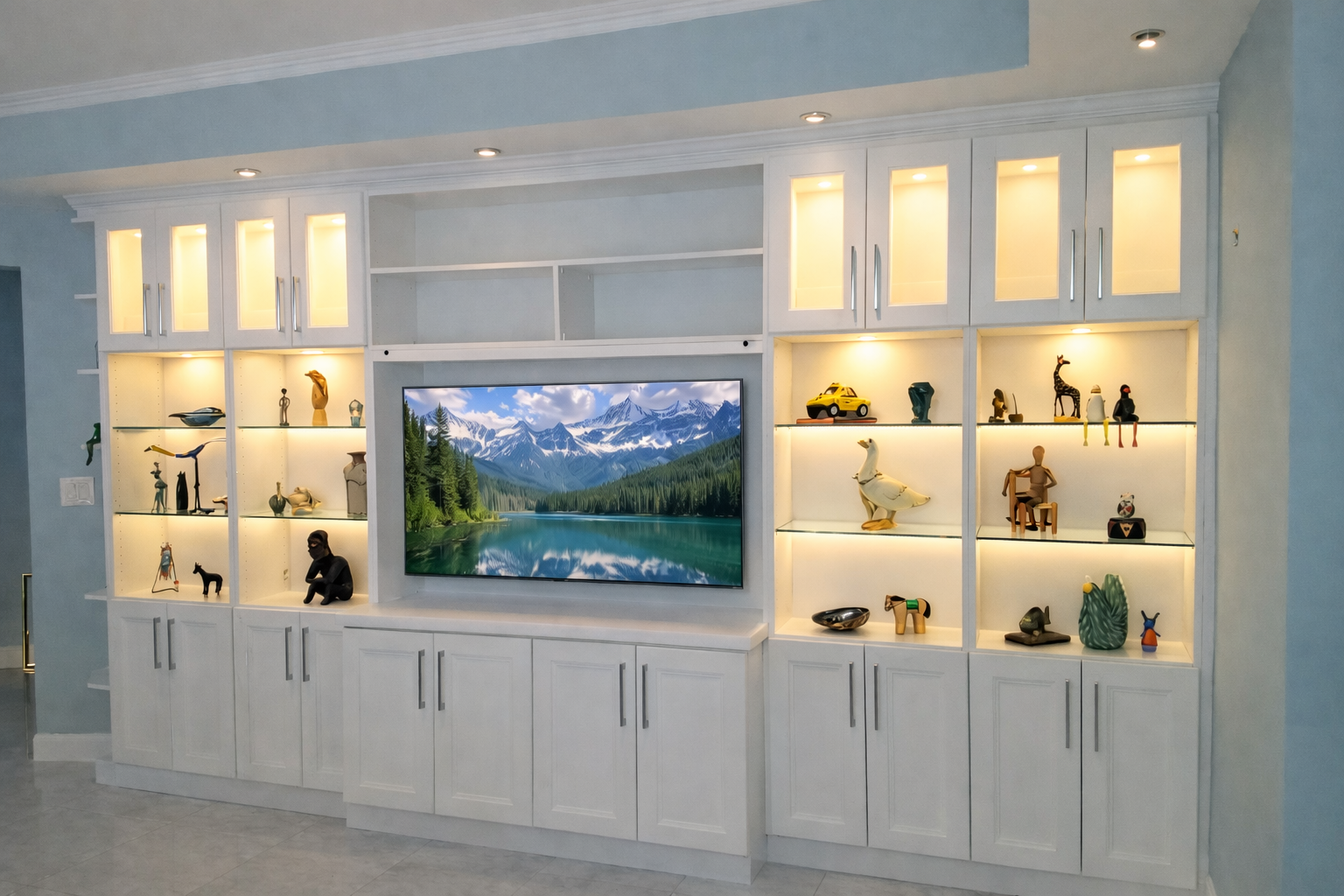 Display Units, Entertainment Centers, TV / stereo cabinets.