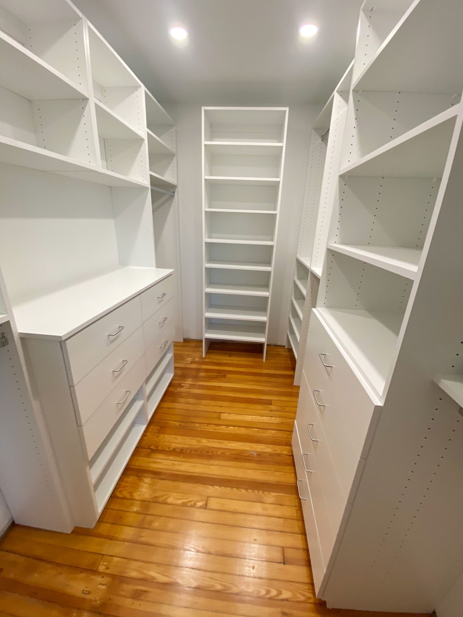Walk-in Closets Organizers in Maryland, Virginia, and DC